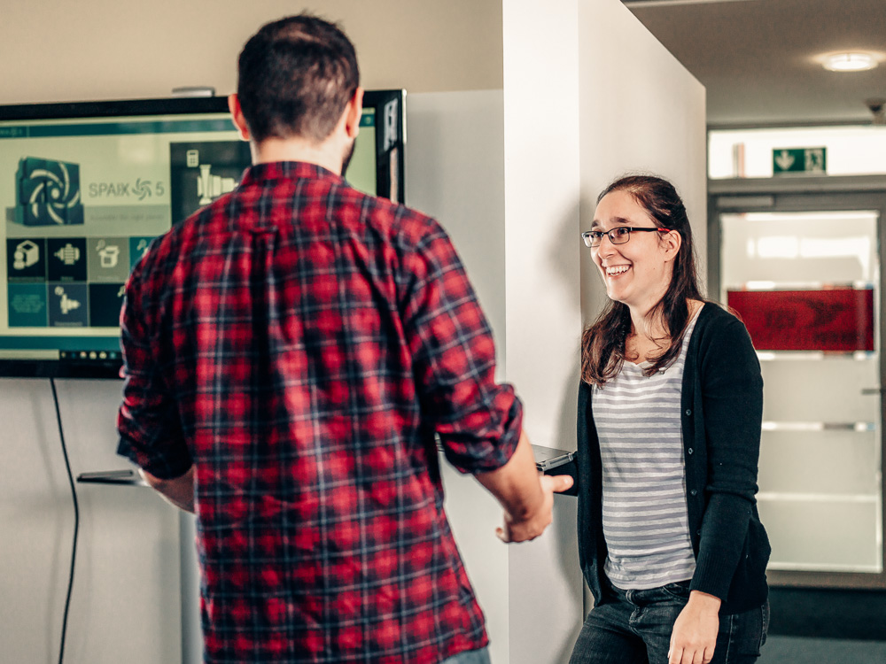 Spaix Mobile application for iOS and Android devices | VSX